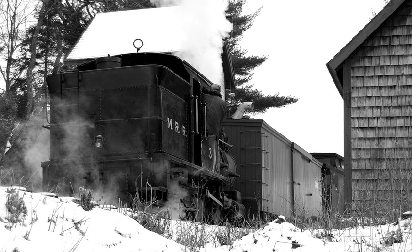 Two foot switching.: The NERAIL New England Railroad Photo Archive