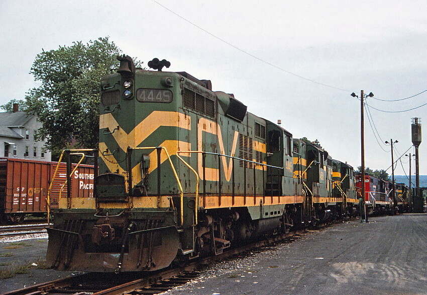 CV & GT @ Palmer, Ma.: The NERAIL New England Railroad Photo Archive