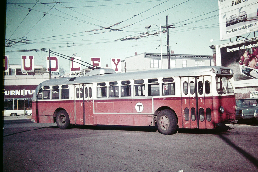 Pullman trackless trolley: The NERAIL New England Railroad Photo Archive