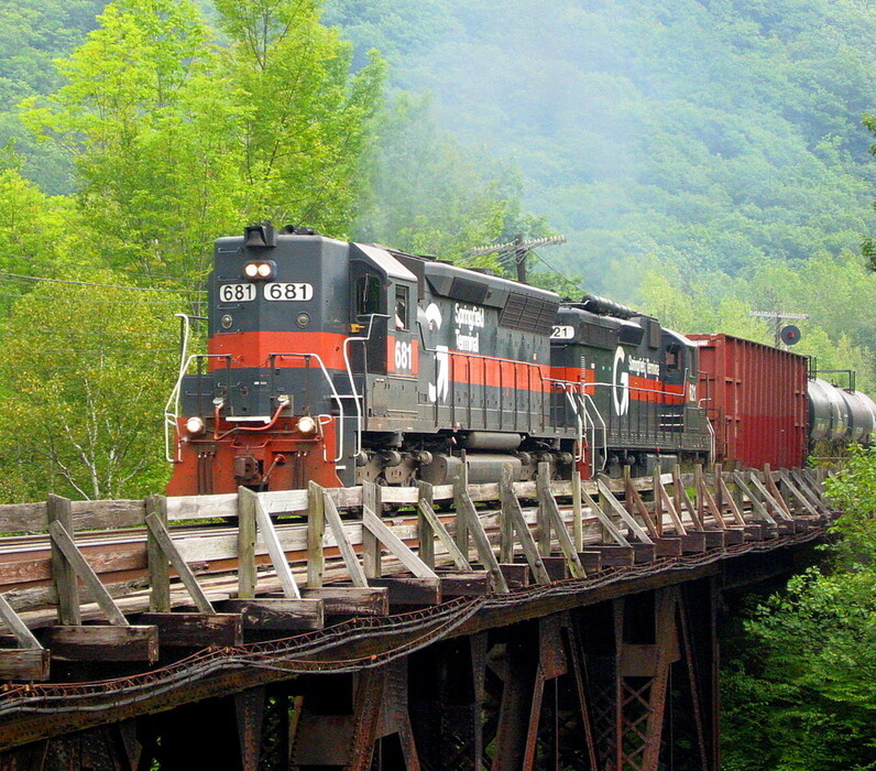 Springfield Terminal crosses the Deerfield River: The NERAIL New ...