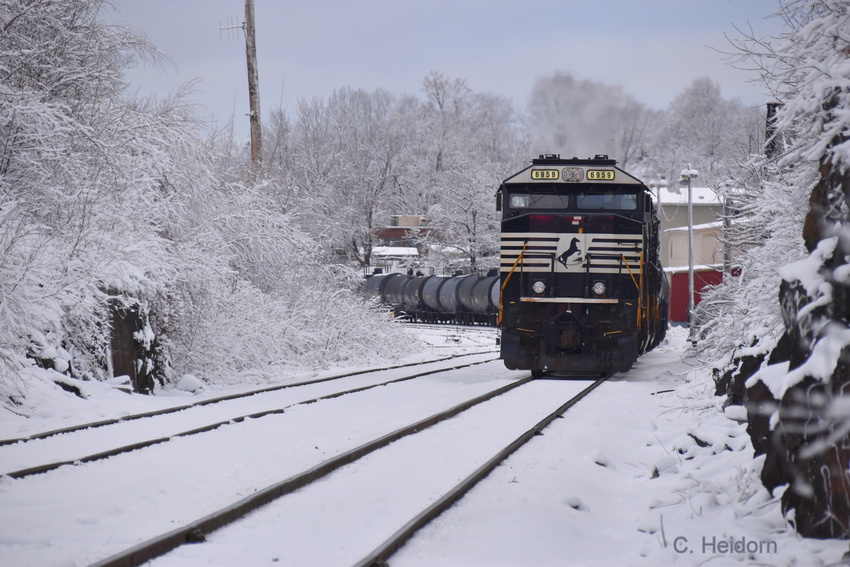 NS 6959 in Gardner Mass: The NERAIL New England Railroad Photo Archive