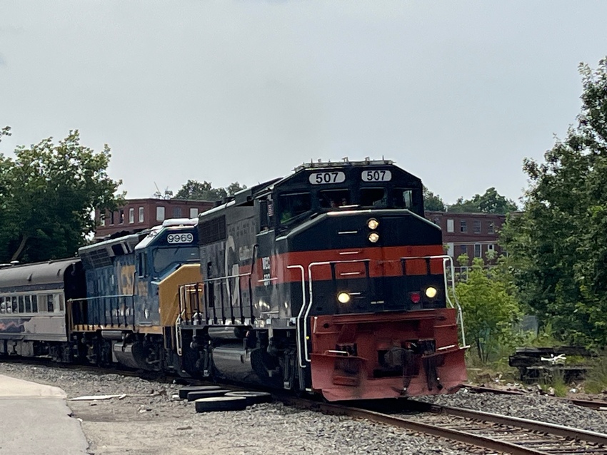 CSX Geometry Train in Nashua NH: The NERAIL New England Railroad Photo ...