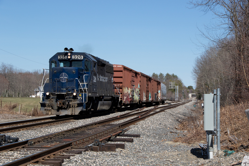 BM 326 Leads PO-3 at Royal Junction: The NERAIL New England Railroad ...