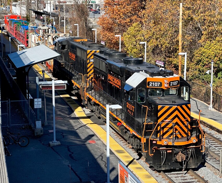 MBTA "Wire" train at North Leominster: The NERAIL New England Railroad ...