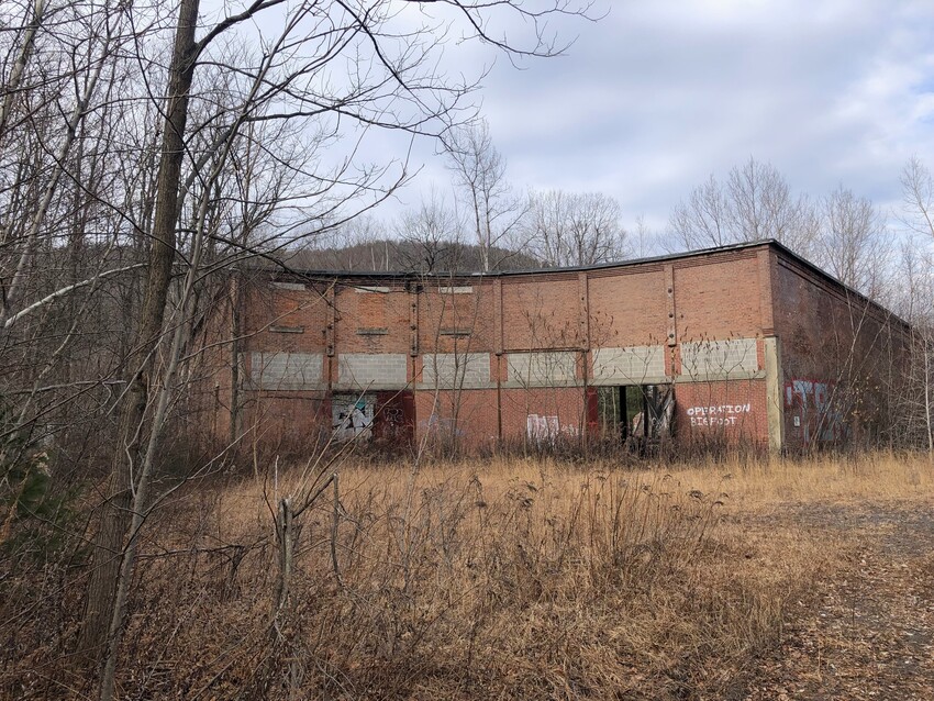 Chester Roundhouse: The NERAIL New England Railroad Photo Archive