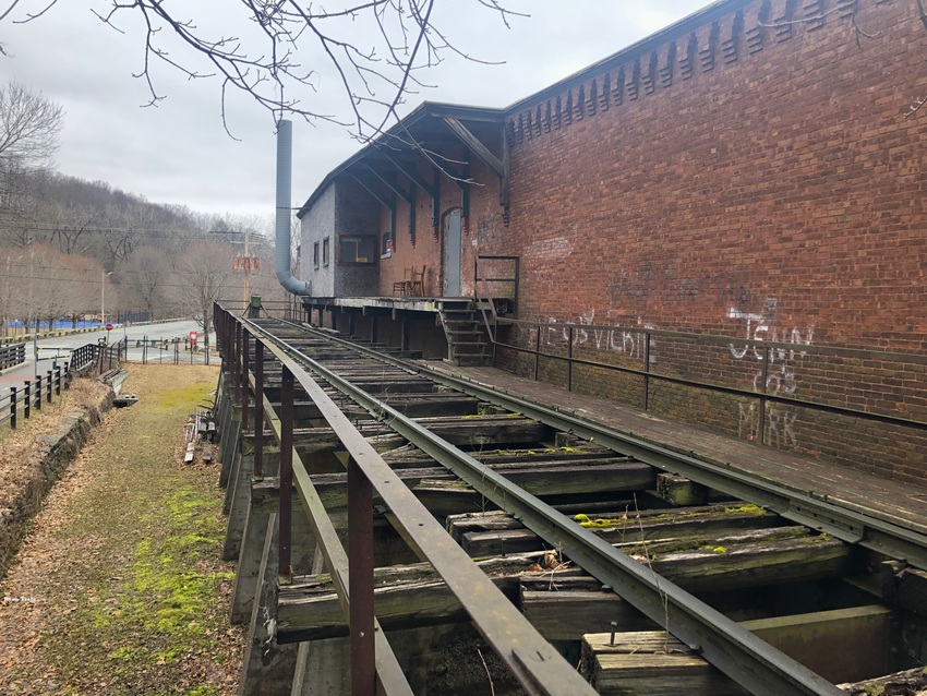 Elevated track: The NERAIL New England Railroad Photo Archive