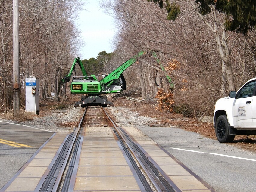 Tree cutters ready to cross Rte. 6A: The NERAIL New England Railroad ...